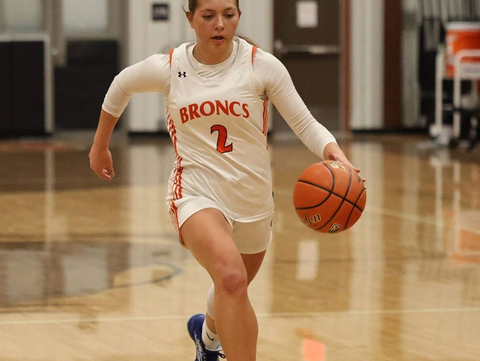 Lady Broncs Hit the Court Running